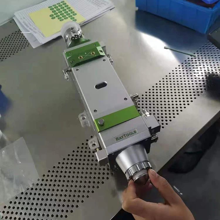 How To Choose Right Laser Cutting Head For Your Cutting Machine ...