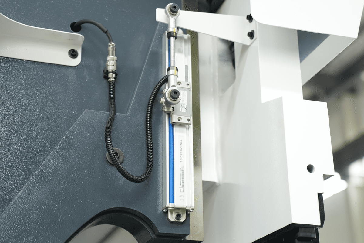 Hybrid Press Brake PBE Series