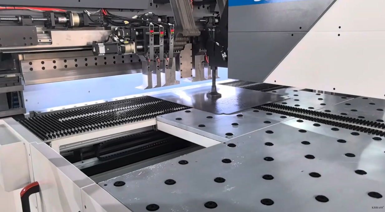 Automatic Panel Bending Machines Explained: 2024 Guide