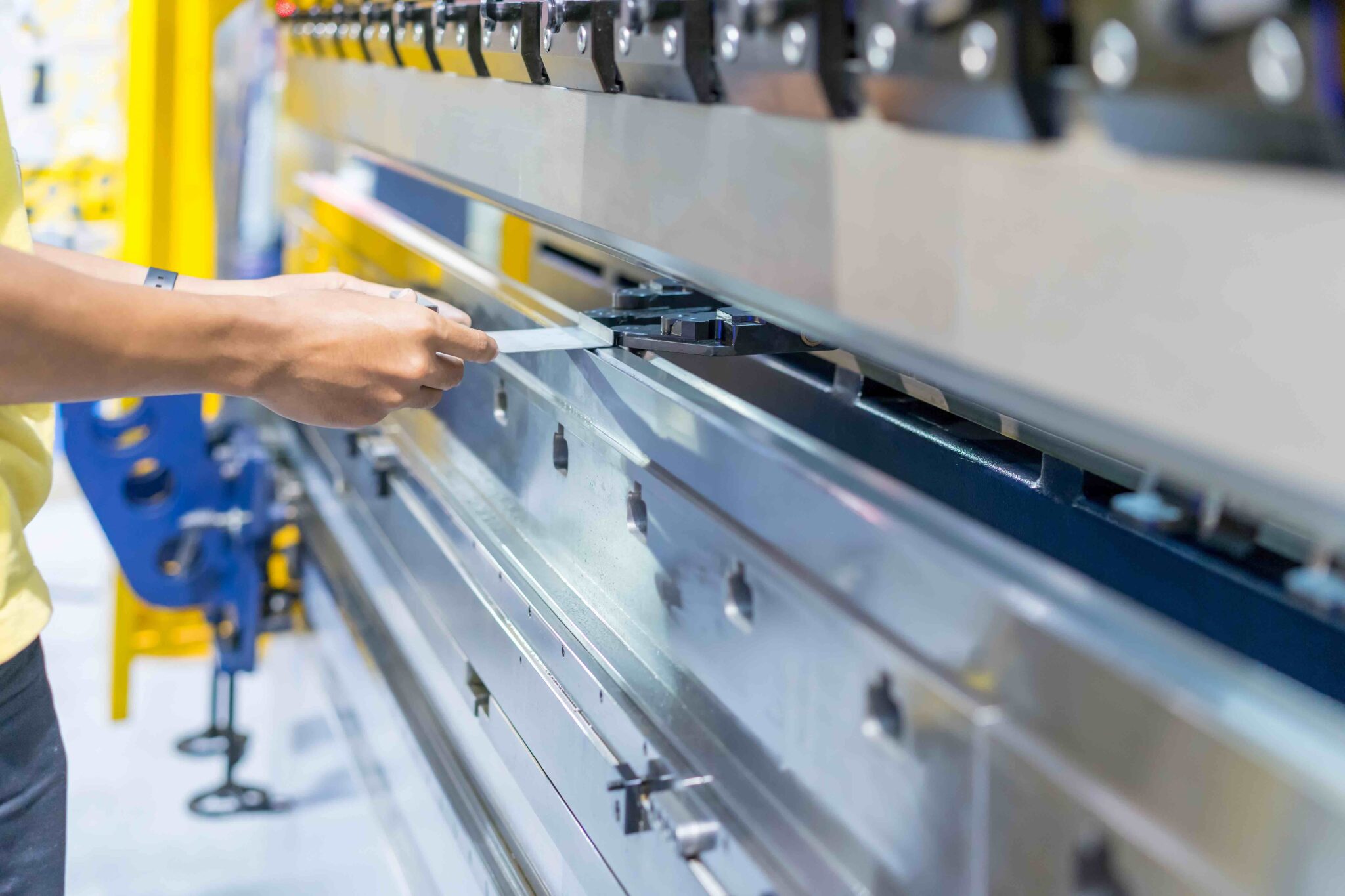 What Is the Difference Between Folding Machine and Press Brake?